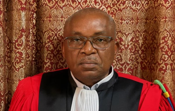 Me Charles Mba-Owono élu à la CCJA : un retour stratégique dans les ...